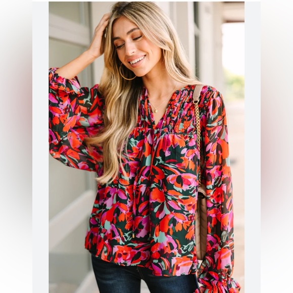 entro | Tops | Nwt Entro Keep An Eye Out Hunter Green Ditsy Floral ...